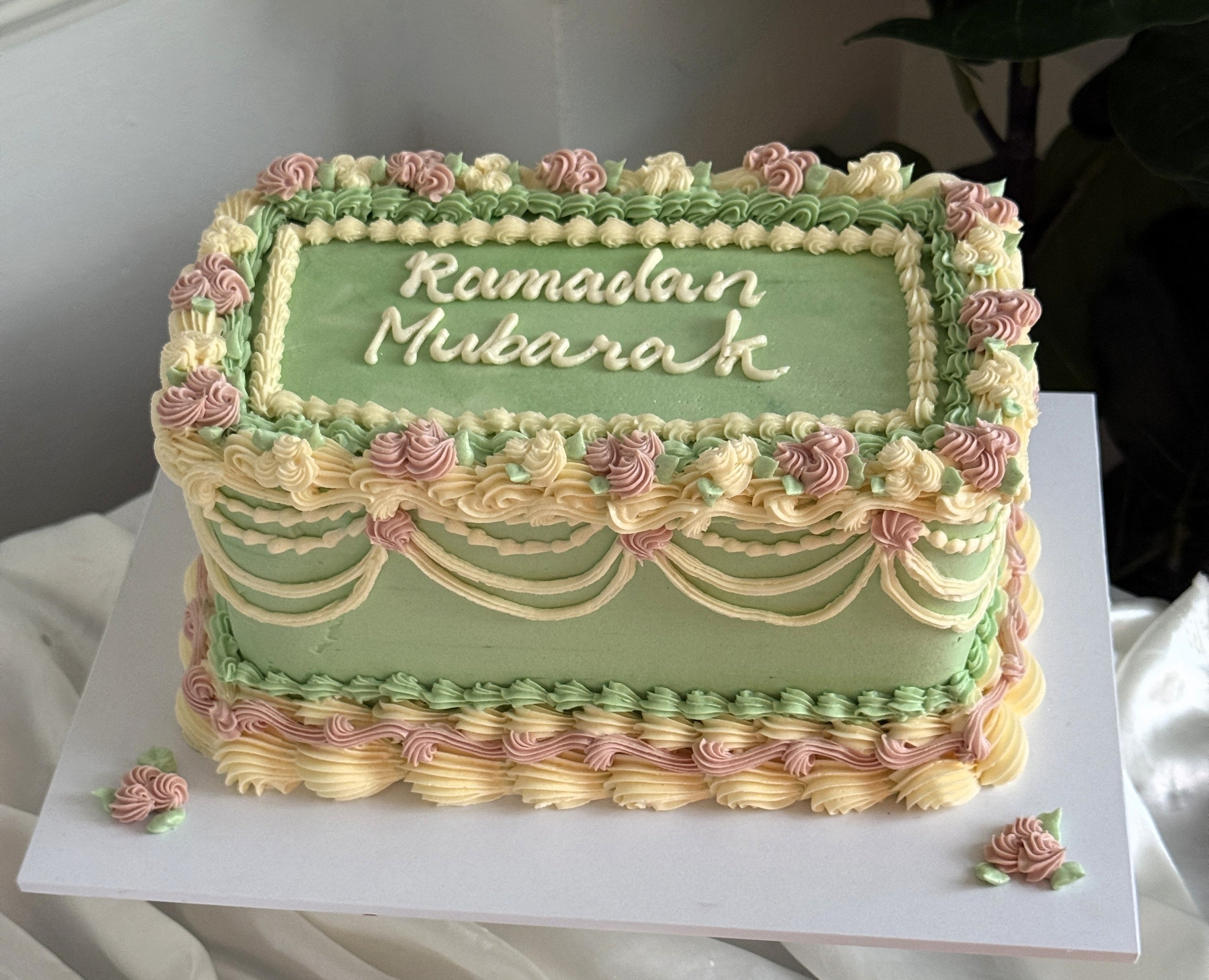 Cake Trays Bakery | Same Day Cake Delivery East London & Romford - Cake ...